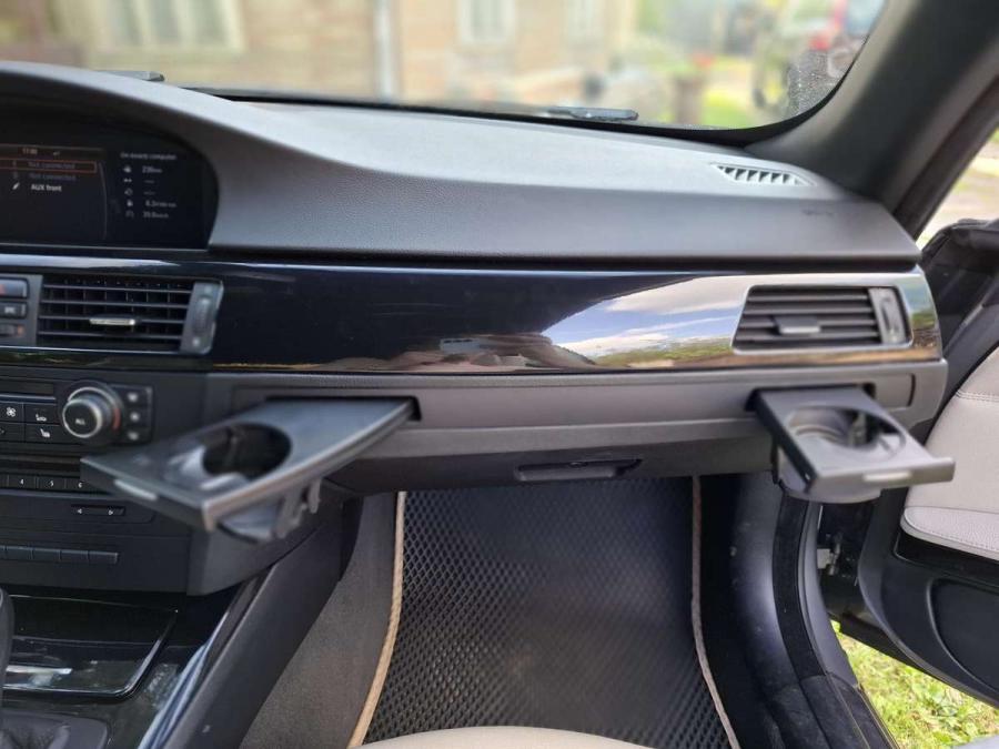 Pelēks BMW 330 2010 Kėdainiai, ar dzinēja tilpumu 2.99 L un nobraukumu 271 tūkst. km par 7600 €, foto 16 vietnē AUTOMOTO.COM.LV