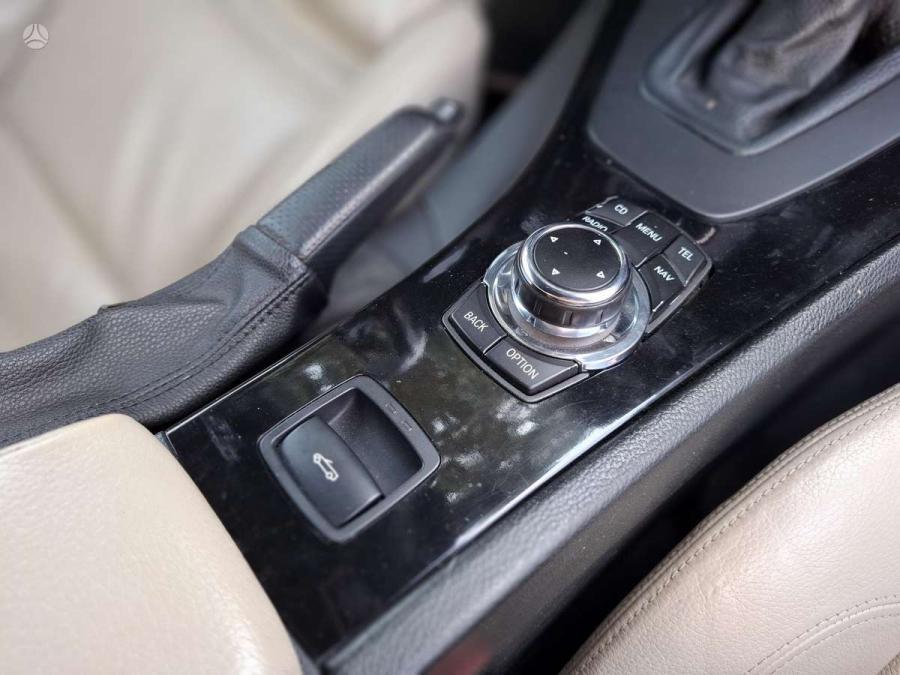 Pelēks BMW 330 2010 Kėdainiai, ar dzinēja tilpumu 2.99 L un nobraukumu 271 tūkst. km par 7600 €, foto 18 vietnē AUTOMOTO.COM.LV
