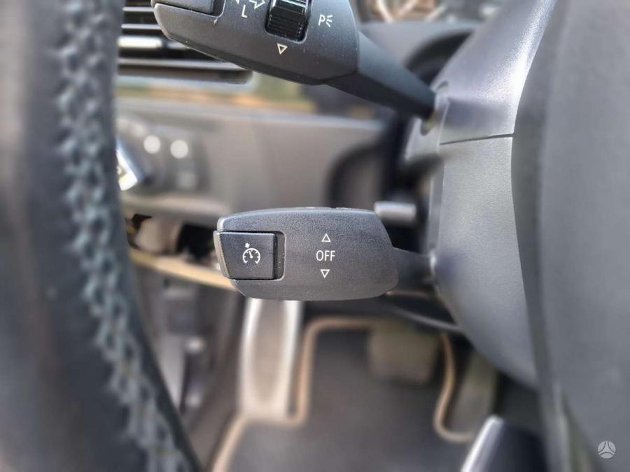 Pelēks BMW 330 2010 Kėdainiai, ar dzinēja tilpumu 2.99 L un nobraukumu 271 tūkst. km par 7600 €, foto 20 vietnē AUTOMOTO.COM.LV