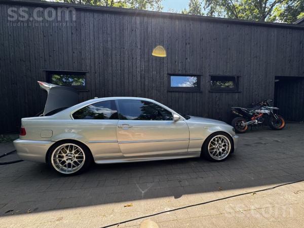 Pelēks BMW 330 2003 Rīga, ar dzinēja tilpumu 3.00 L un nobraukumu 399 tūkst. km par 6500 €, foto 3 vietnē AUTOMOTO.COM.LV