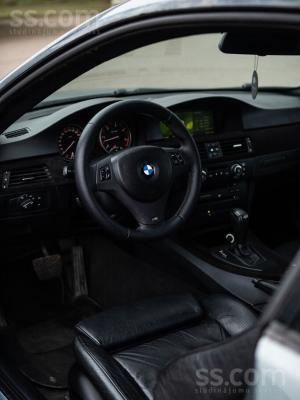 Pelēks BMW 330 2007 Liepāja, ar dzinēja tilpumu 3.00 L un nobraukumu 306 tūkst. km par 7200 €, foto 26 vietnē AUTOMOTO.COM.LV