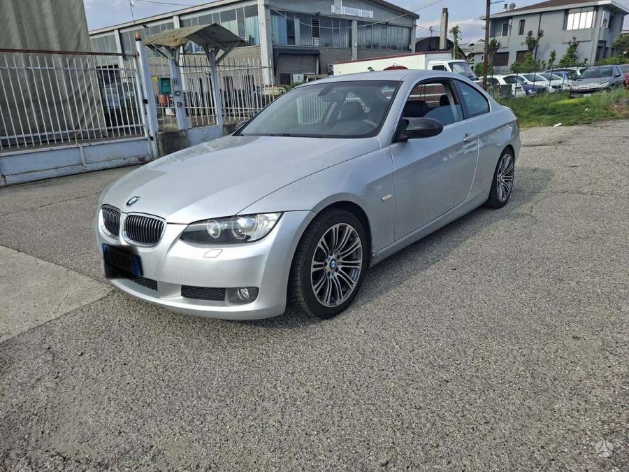 Grey BMW 330 2007 in Silale, with an engine capacity of 3.00 L and mileage of 270 thousand km for 5700 €, photo 1 on AUTOMOTO.COM.LV