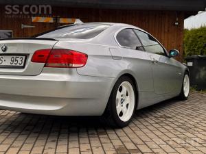 Pelēks BMW 330 2007 Jūrmala, ar dzinēja tilpumu 3.00 L un nobraukumu 203 tūkst. km par 8500 €, foto 8 vietnē AUTOMOTO.COM.LV