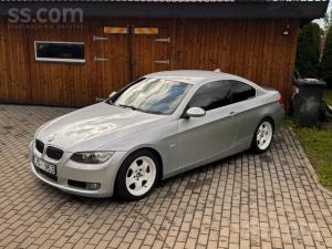 Grey BMW 330 2007 in Jurmala, with an engine capacity of 3.00 L and mileage of 203 thousand km for 8500 €, photo 4 on AUTOMOTO.COM.LV