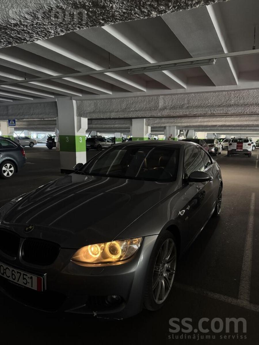 Pelēks BMW 330 2007 Rīga, ar dzinēja tilpumu 3.00 L un nobraukumu 235 tūkst. km par 8200 €, foto 1 vietnē AUTOMOTO.COM.LV