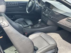 Grey BMW 330 2007 in Riga, with an engine capacity of 3.00 L and mileage of 277 thousand km for 11499 €, photo 6 on AUTOMOTO.COM.LV
