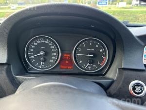 Grey BMW 330 2007 in Riga, with an engine capacity of 3.00 L and mileage of 277 thousand km for 11499 €, photo 9 on AUTOMOTO.COM.LV