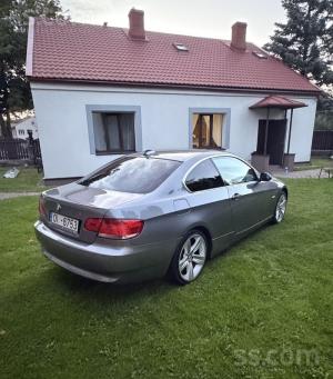 Pelēks BMW 330 2007 Liepāja, ar dzinēja tilpumu 3.00 L un nobraukumu 234 tūkst. km par 6900 €, foto 5 vietnē AUTOMOTO.COM.LV