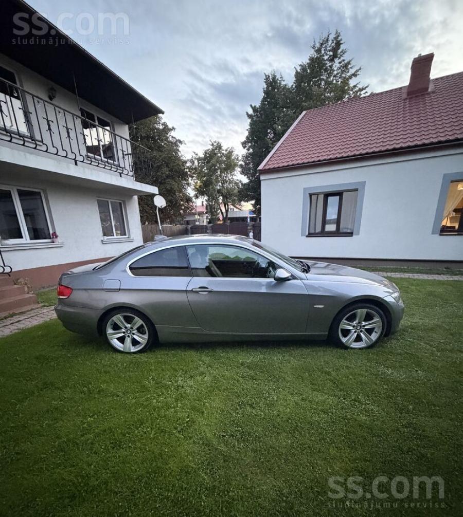Pelēks BMW 330 2007 Liepāja, ar dzinēja tilpumu 3.00 L un nobraukumu 234 tūkst. km par 6900 €, foto 6 vietnē AUTOMOTO.COM.LV