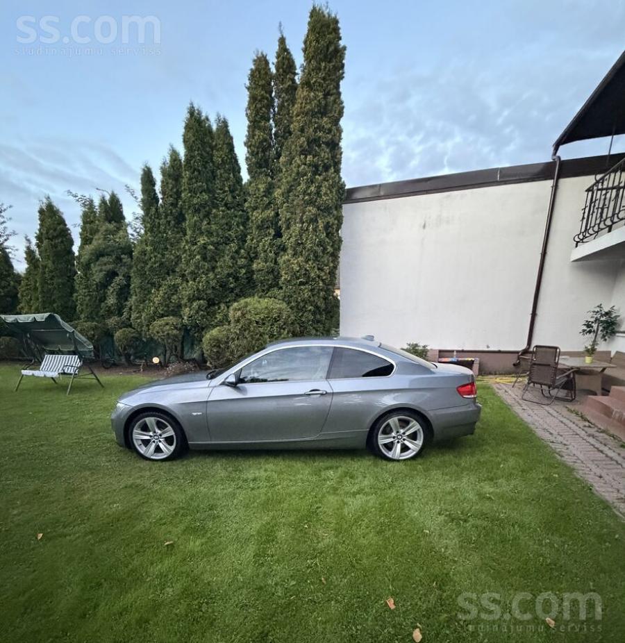 Pelēks BMW 330 2007 Liepāja, ar dzinēja tilpumu 3.00 L un nobraukumu 234 tūkst. km par 6900 €, foto 7 vietnē AUTOMOTO.COM.LV