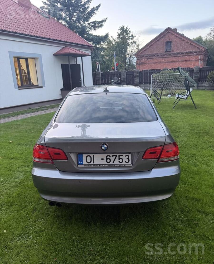 Pelēks BMW 330 2007 Liepāja, ar dzinēja tilpumu 3.00 L un nobraukumu 234 tūkst. km par 6900 €, foto 9 vietnē AUTOMOTO.COM.LV