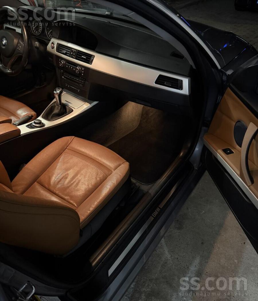 Pelēks BMW 330 2007 Liepāja, ar dzinēja tilpumu 3.00 L un nobraukumu 234 tūkst. km par 6900 €, foto 12 vietnē AUTOMOTO.COM.LV