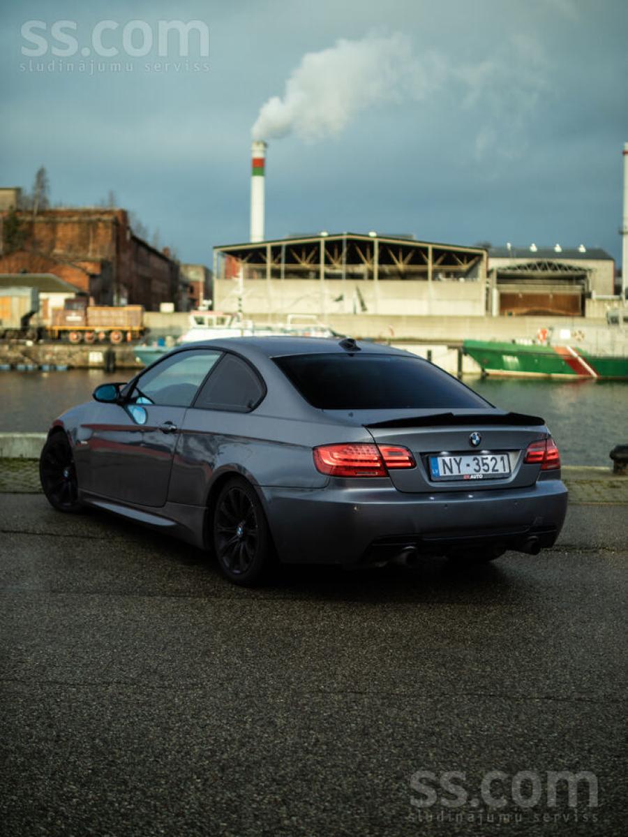 Pelēks BMW 330 2007 Liepāja, ar dzinēja tilpumu 3.00 L un nobraukumu 306 tūkst. km par 7000 €, foto 6 vietnē AUTOMOTO.COM.LV