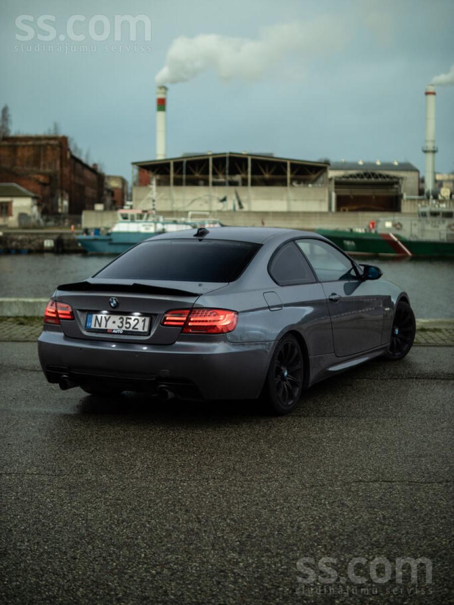 Pelēks BMW 330 2007 Liepāja, ar dzinēja tilpumu 3.00 L un nobraukumu 306 tūkst. km par 7000 €, foto 7 vietnē AUTOMOTO.COM.LV