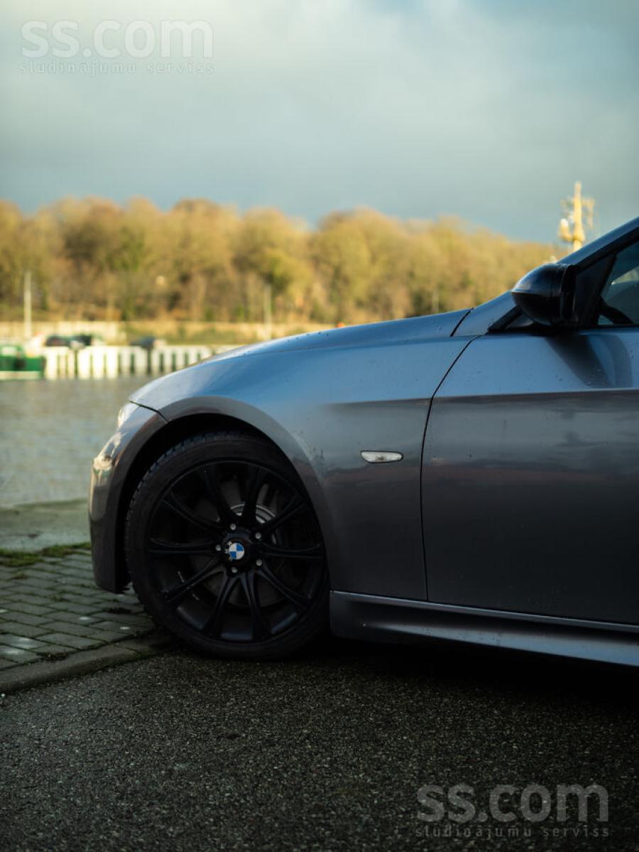 Pelēks BMW 330 2007 Liepāja, ar dzinēja tilpumu 3.00 L un nobraukumu 306 tūkst. km par 7000 €, foto 13 vietnē AUTOMOTO.COM.LV