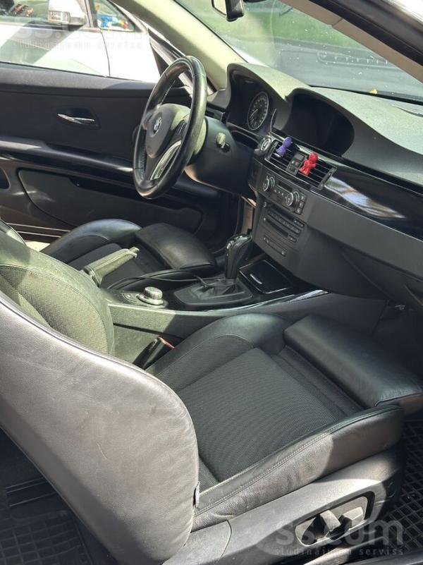Pelēks BMW 330 2007 Jūrmala, ar dzinēja tilpumu 3.00 L un nobraukumu 337 tūkst. km par 8850 €, foto 7 vietnē AUTOMOTO.COM.LV