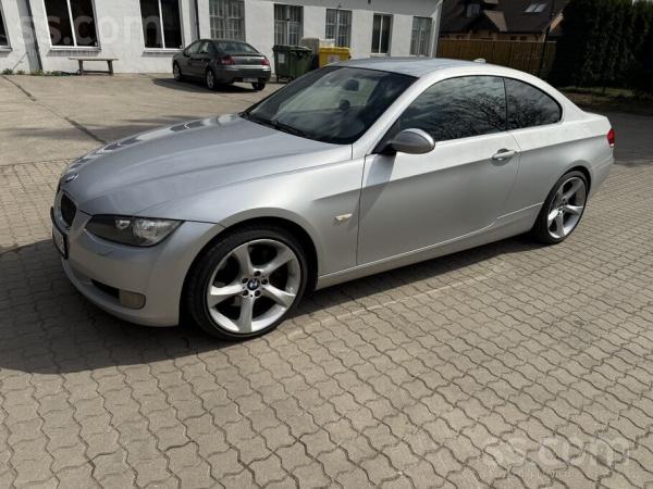 Grey BMW 330 2008 in Riga, with an engine capacity of 3.00 L and mileage of 288 thousand km for 7450 €, photo 2 on AUTOMOTO.COM.LV