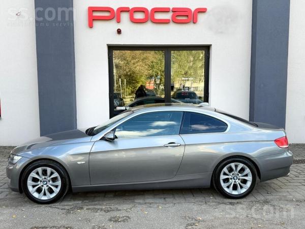 Grey BMW 330 2008 in Riga, with an engine capacity of 3.00 L and mileage of 187 thousand km for 7500 €, photo 3 on AUTOMOTO.COM.LV