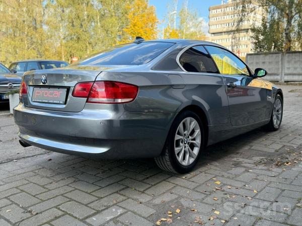 Grey BMW 330 2008 in Riga, with an engine capacity of 3.00 L and mileage of 187 thousand km for 7500 €, photo 8 on AUTOMOTO.COM.LV