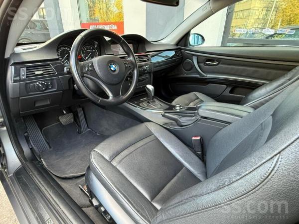 Grey BMW 330 2008 in Riga, with an engine capacity of 3.00 L and mileage of 187 thousand km for 7500 €, photo 10 on AUTOMOTO.COM.LV
