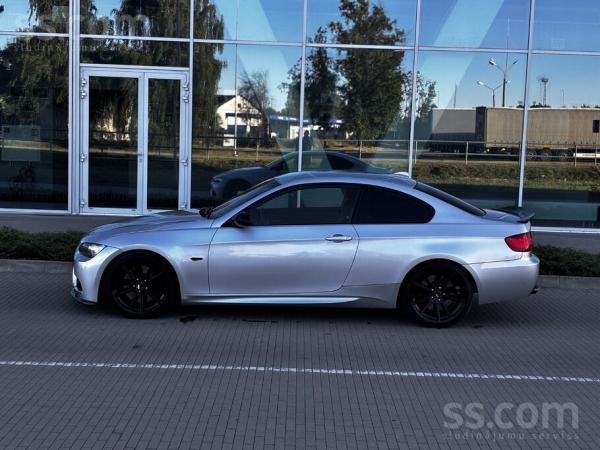 Pelēks BMW 330 2008 Rēzekne, ar dzinēja tilpumu 3.00 L un nobraukumu 335 tūkst. km par 10000 €, foto 3 vietnē AUTOMOTO.COM.LV