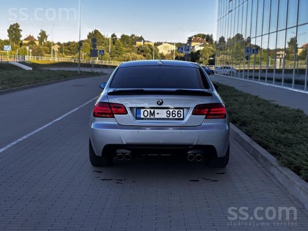 Pelēks BMW 330 2008 Rēzekne, ar dzinēja tilpumu 3.00 L un nobraukumu 335 tūkst. km par 10000 €, foto 5 vietnē AUTOMOTO.COM.LV