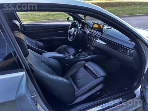 Pelēks BMW 330 2008 Rēzekne, ar dzinēja tilpumu 3.00 L un nobraukumu 335 tūkst. km par 10000 €, foto 10 vietnē AUTOMOTO.COM.LV