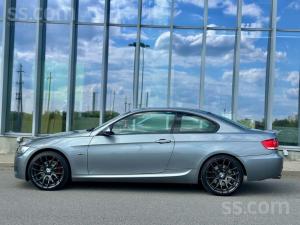 Grey BMW 330 2008 in Vilnius, with an engine capacity of 3.00 L and mileage of 314 thousand km for 6800 €, photo 6 on AUTOMOTO.COM.LV
