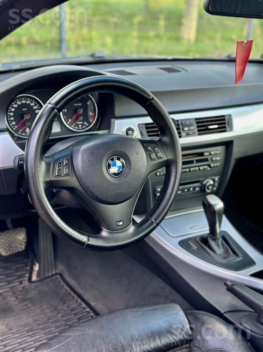 Grey BMW 330 2008 in Vilnius, with an engine capacity of 3.00 L and mileage of 314 thousand km for 6800 €, photo 10 on AUTOMOTO.COM.LV