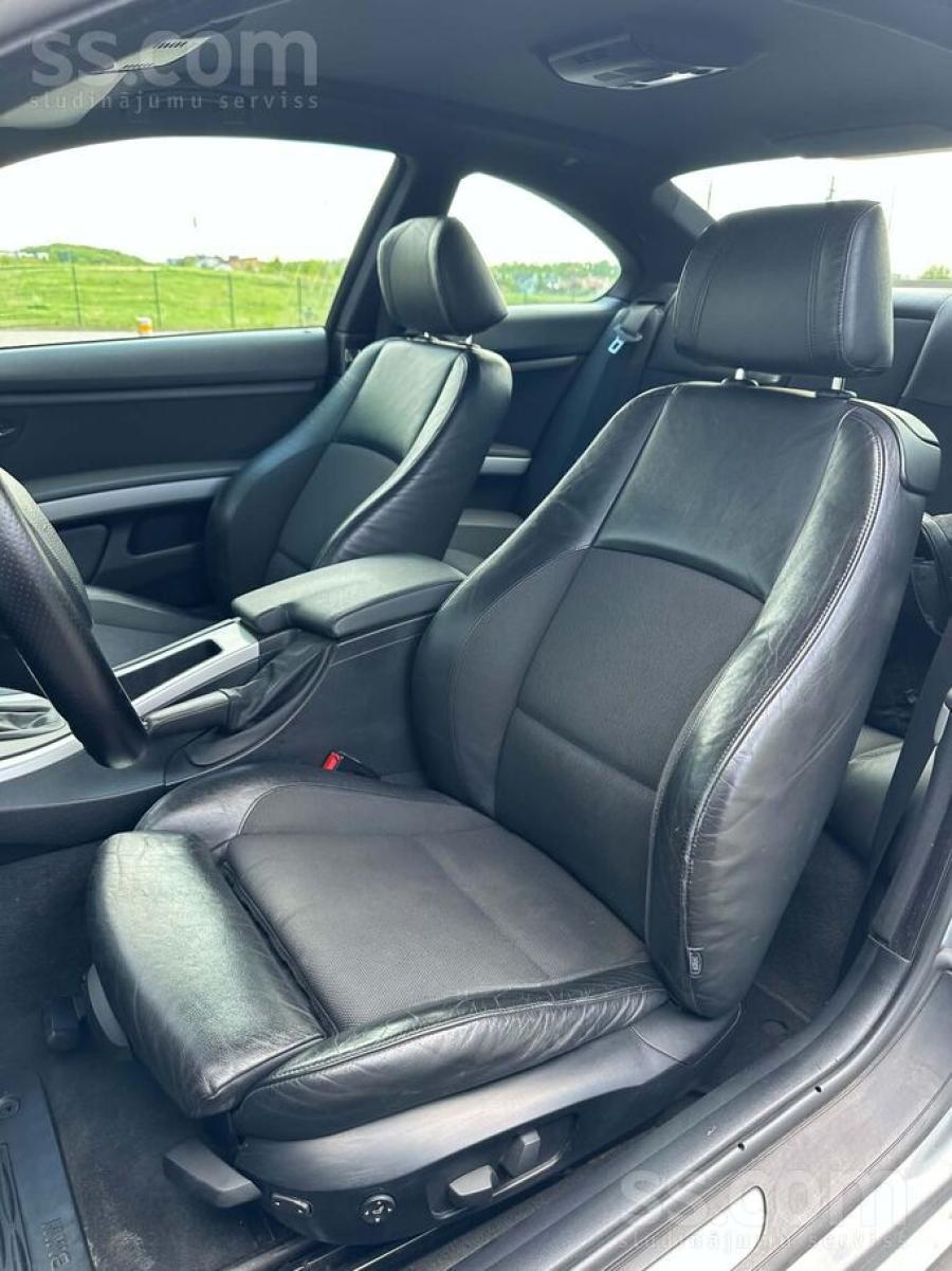 Grey BMW 330 2008 in Vilnius, with an engine capacity of 3.00 L and mileage of 314 thousand km for 6800 €, photo 12 on AUTOMOTO.COM.LV