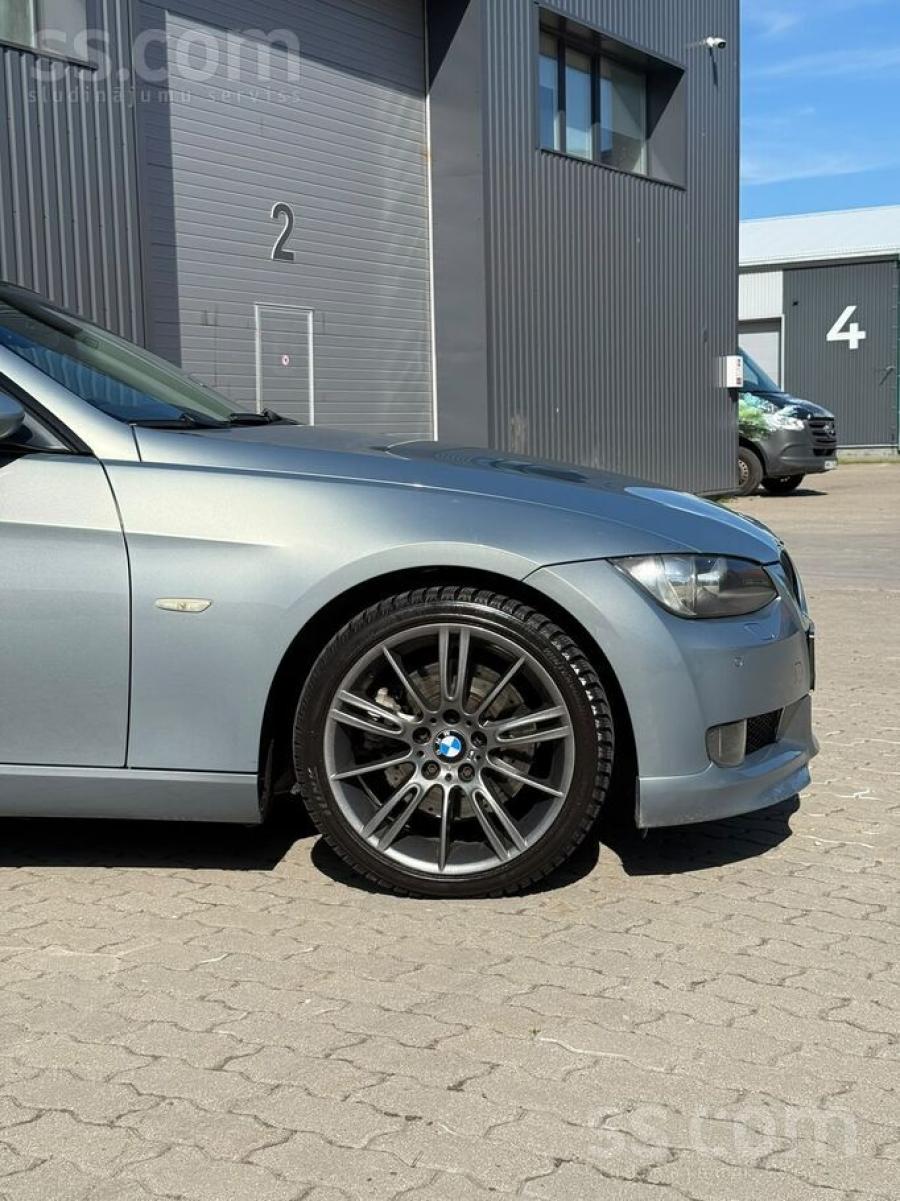 Pelēks BMW 330 2008 Liepāja, ar dzinēja tilpumu 3.00 L un nobraukumu 203 tūkst. km par 6600 €, foto 3 vietnē AUTOMOTO.COM.LV