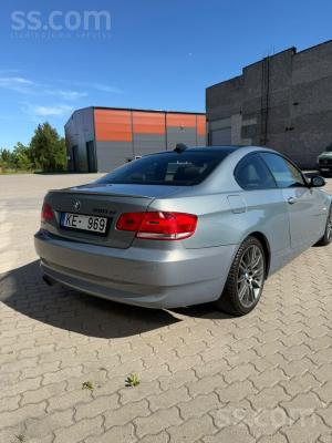 Pelēks BMW 330 2008 Liepāja, ar dzinēja tilpumu 3.00 L un nobraukumu 203 tūkst. km par 6600 €, foto 10 vietnē AUTOMOTO.COM.LV