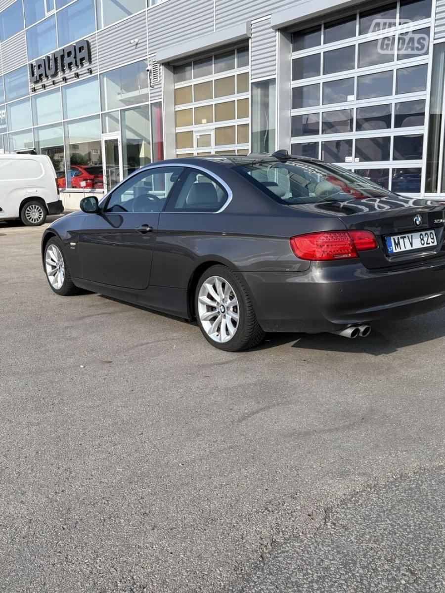 Grey BMW 330 2010 in Vilnius, with an engine capacity of 3.00 L and mileage of 222 thousand km for 9000 €, photo 4 on AUTOMOTO.COM.LV