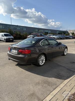 Grey BMW 330 2010 in Vilnius, with an engine capacity of 3.00 L and mileage of 222 thousand km for 9000 €, photo 6 on AUTOMOTO.COM.LV