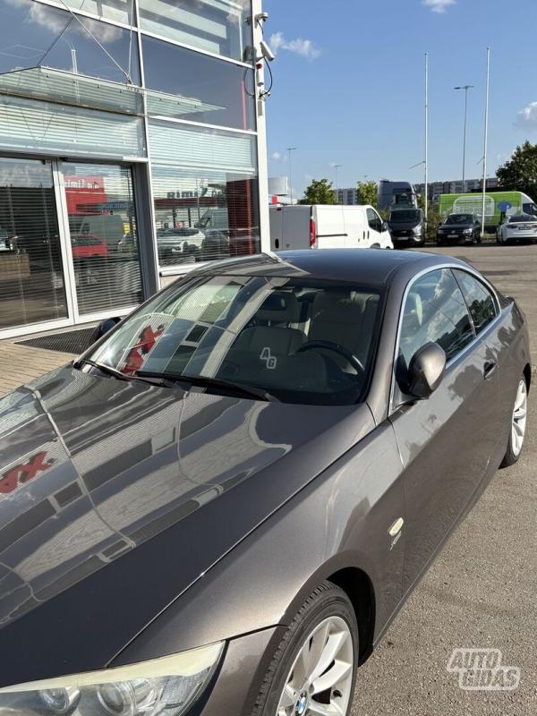 Pelēks BMW 330 2010 Viļņa, ar dzinēja tilpumu 3.00 L un nobraukumu 222 tūkst. km par 9000 €, foto 10 vietnē AUTOMOTO.COM.LV