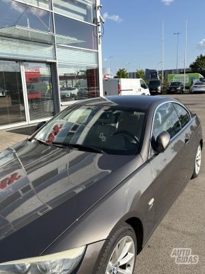 Grey BMW 330 2010 in Vilnius, with an engine capacity of 3.00 L and mileage of 222 thousand km for 9000 €, photo 11 on AUTOMOTO.COM.LV