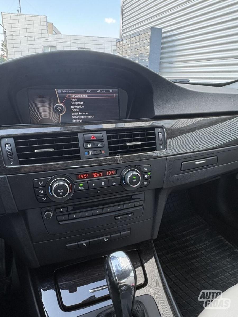 Grey BMW 330 2010 in Vilnius, with an engine capacity of 3.00 L and mileage of 222 thousand km for 9000 €, photo 14 on AUTOMOTO.COM.LV