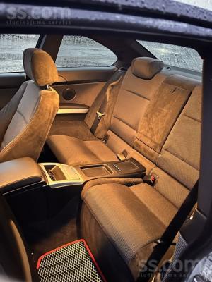 Grey BMW 330 2012 in Riga, with an engine capacity of 3.00 L and mileage of 390 thousand km for 9900 €, photo 11 on AUTOMOTO.COM.LV