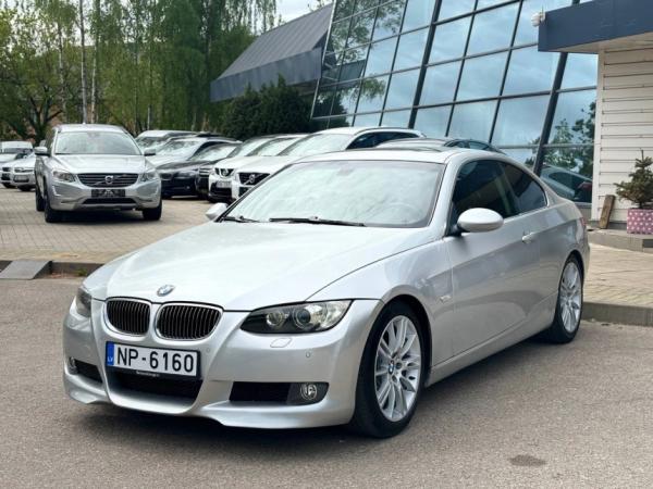 Grey BMW 330 2007 in Riga, with an engine capacity of 3.00 L and mileage of 276 thousand km for 7950 €, photo 3 on AUTOMOTO.COM.LV