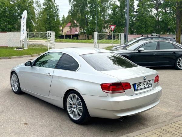 Grey BMW 330 2007 in Riga, with an engine capacity of 3.00 L and mileage of 276 thousand km for 7950 €, photo 6 on AUTOMOTO.COM.LV