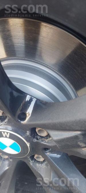 Серый БМВ 330 2015 в Рига, объемом двигателя 3.00 л и пробегом 275 тыс. км за 12200 €, фото 7 на AUTOMOTO.COM.LV