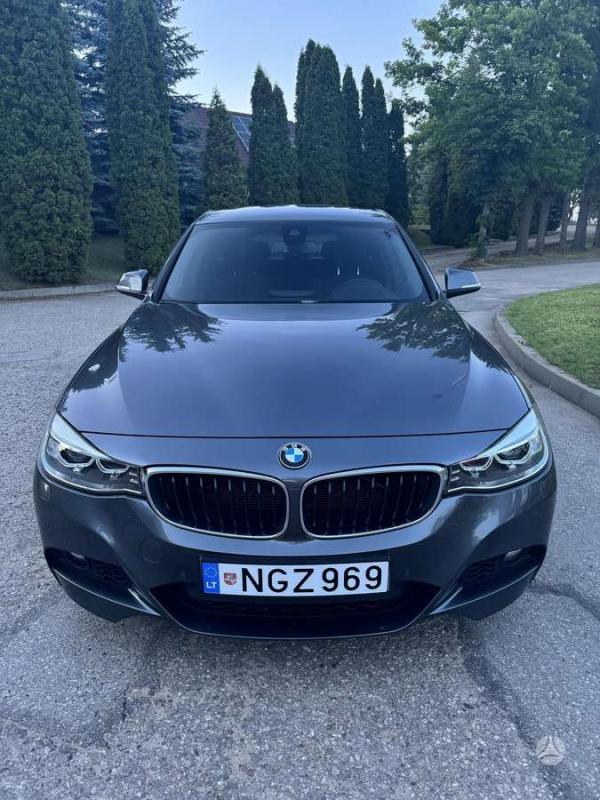 Pelēks BMW 330 2016 Prienai, ar dzinēja tilpumu 2.99 L un nobraukumu 296 tūkst. km par 10999 €, foto 3 vietnē AUTOMOTO.COM.LV