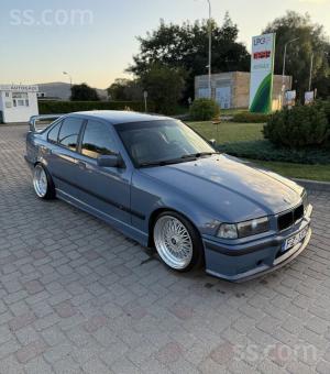 Grey BMW 330 1992 in Liepaja, with an engine capacity of 3.00 L and mileage of 286 thousand km for 5950 €, photo  on AUTOMOTO.COM.LV