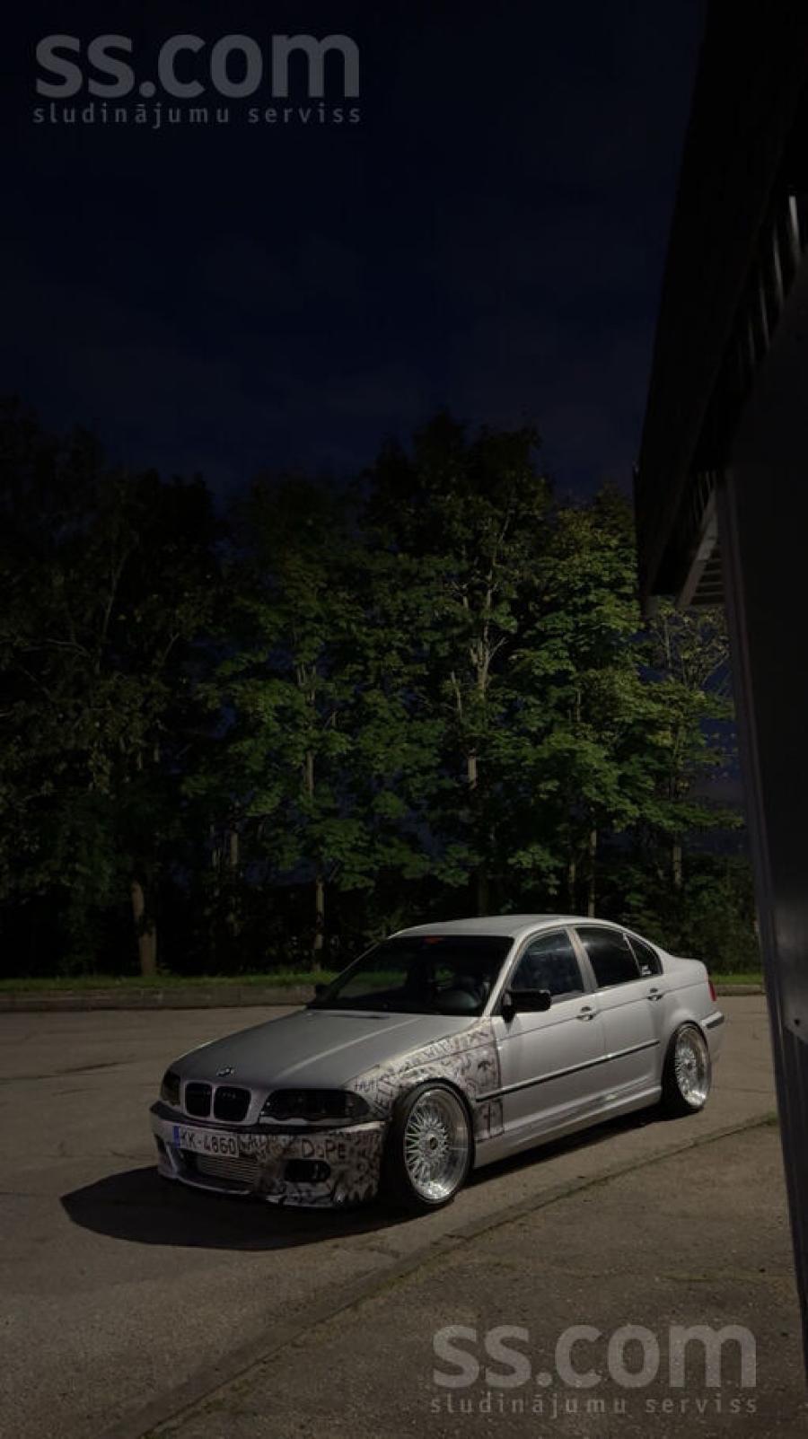 Grey BMW 330 2000 in Riga, with an engine capacity of 3.00 L and mileage of 326 thousand km for 6000 €, photo 3 on AUTOMOTO.COM.LV