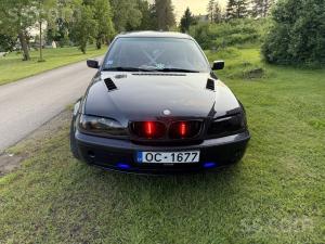 Pelēks BMW 330 2001 Aizkraukle, ar dzinēja tilpumu 3.00 L un nobraukumu 440 tūkst. km par 2250 €, foto 2 vietnē AUTOMOTO.COM.LV