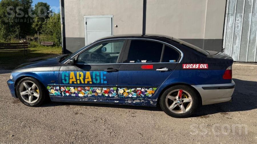 Pelēks BMW 330 2001 Liepāja, ar dzinēja tilpumu 3.00 L un nobraukumu 350 tūkst. km par 2750 €, foto 4 vietnē AUTOMOTO.COM.LV