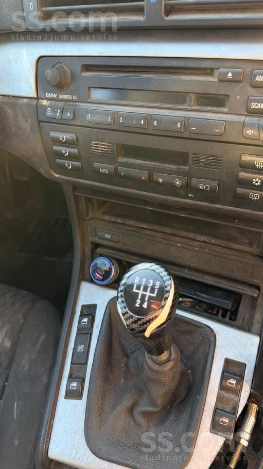 Pelēks BMW 330 2001 Liepāja, ar dzinēja tilpumu 3.00 L un nobraukumu 350 tūkst. km par 2750 €, foto 6 vietnē AUTOMOTO.COM.LV