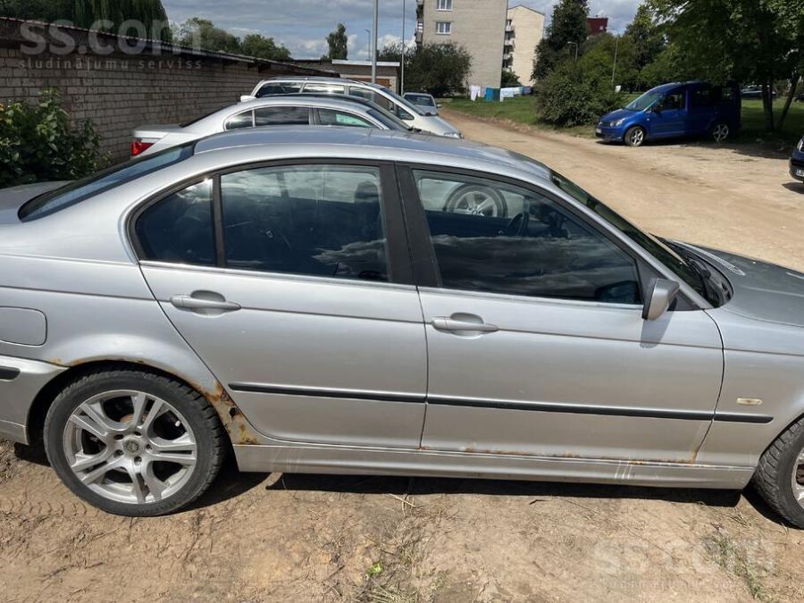 Grey BMW 330 2001 in Dobele, with an engine capacity of 3.00 L and mileage of 341 thousand km for 1500 €, photo 8 on AUTOMOTO.COM.LV