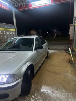 Grey BMW 330 2001 in Riga, with an engine capacity of 3.00 L and mileage of 334 thousand km for 3000 €, photo 3 on AUTOMOTO.COM.LV