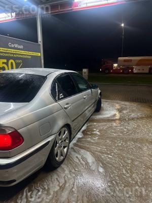 Grey BMW 330 2001 in Riga, with an engine capacity of 3.00 L and mileage of 334 thousand km for 3000 €, photo 4 on AUTOMOTO.COM.LV